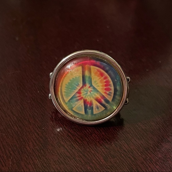 Novelty Inc. | Jewelry | Y2k Peace Sign Elastic Ring | Poshmark